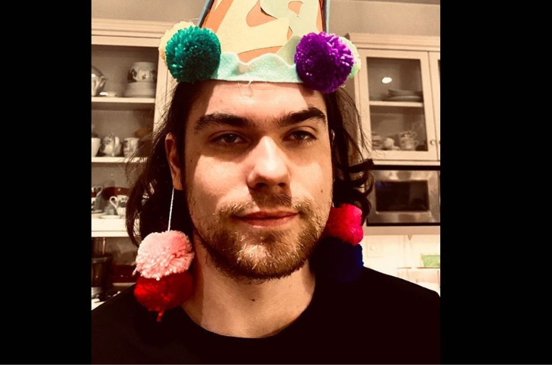 Filho do ator Tim Roth, de 'O Incrível Hulk', morre aos 25 anos