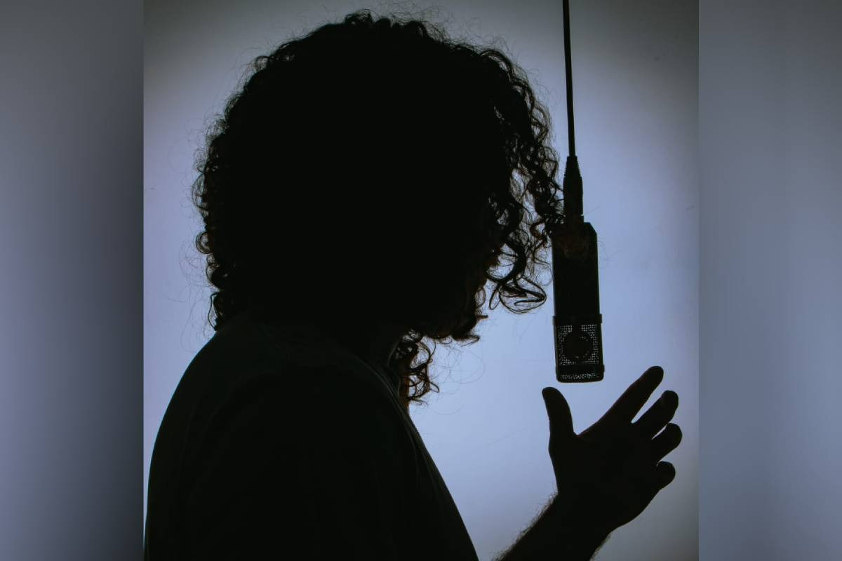 Rapper curitibano lança álbum Rapper curitibano lança álbum