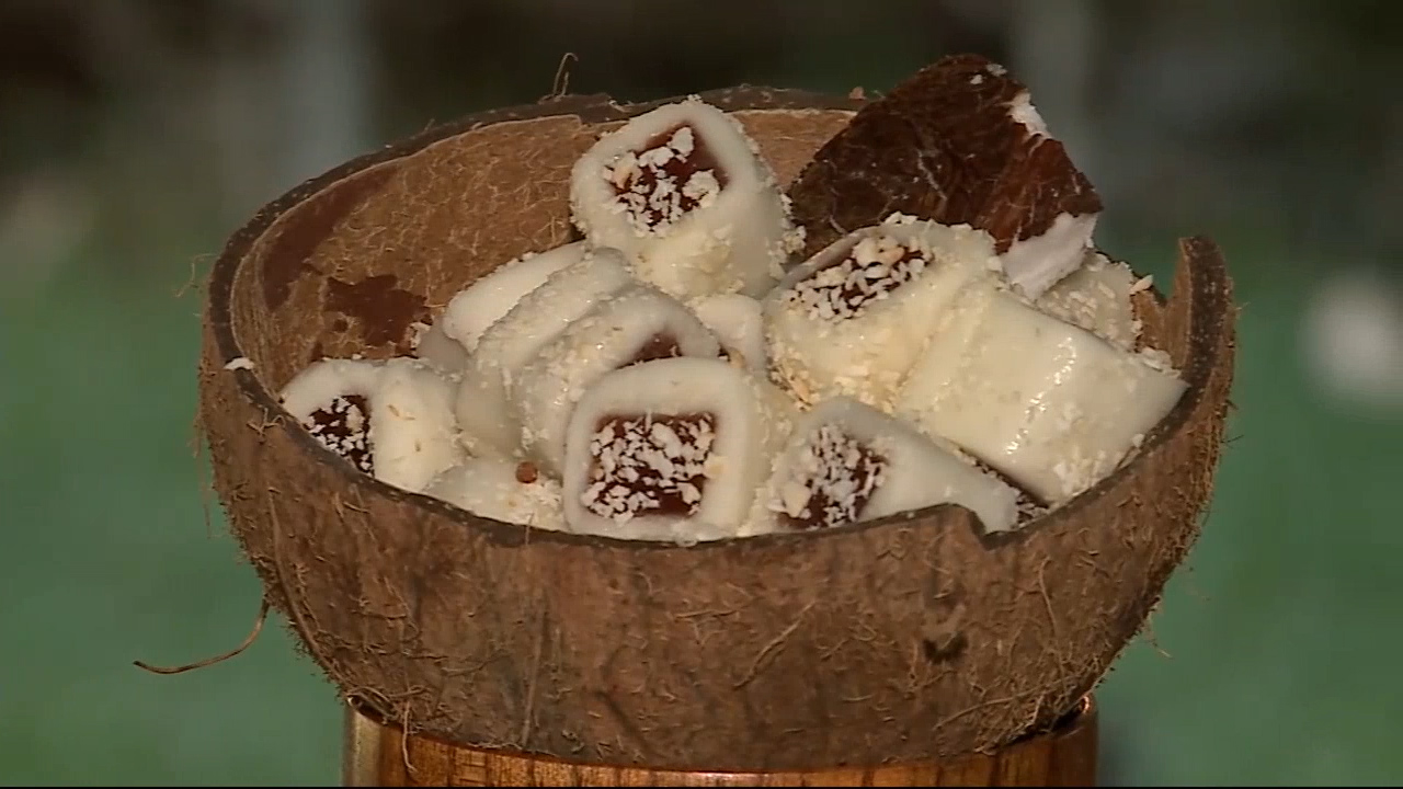 Aprenda a fazer bala de coco que não precisa de forno nem fogão