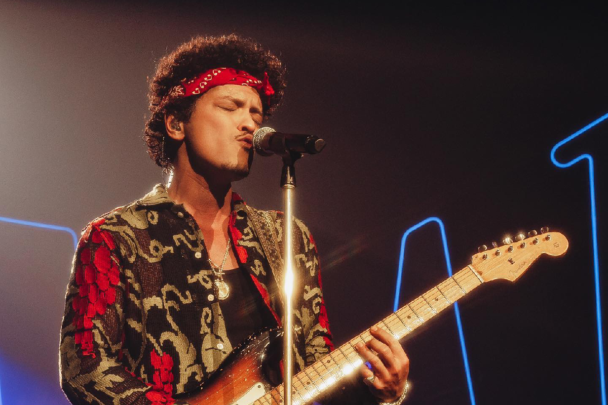 Bruno Mars fará show gratuito no Brasil: concorra ao ingresso