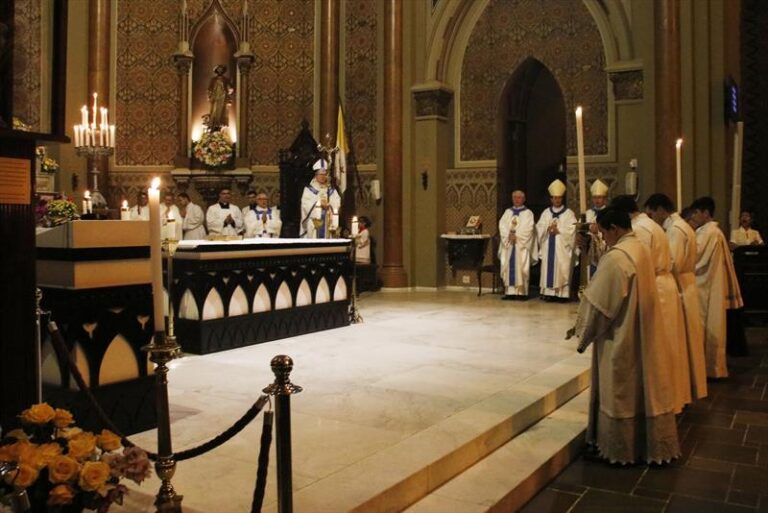 Nossa Senhora da Luz dos Pinhais será celebrada com coroação e missa