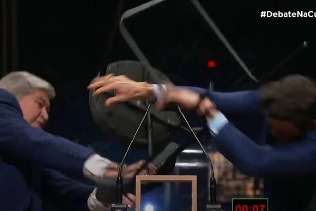 Datena dá cadeirada em Pablo Marçal e é expulso de debate: vídeo