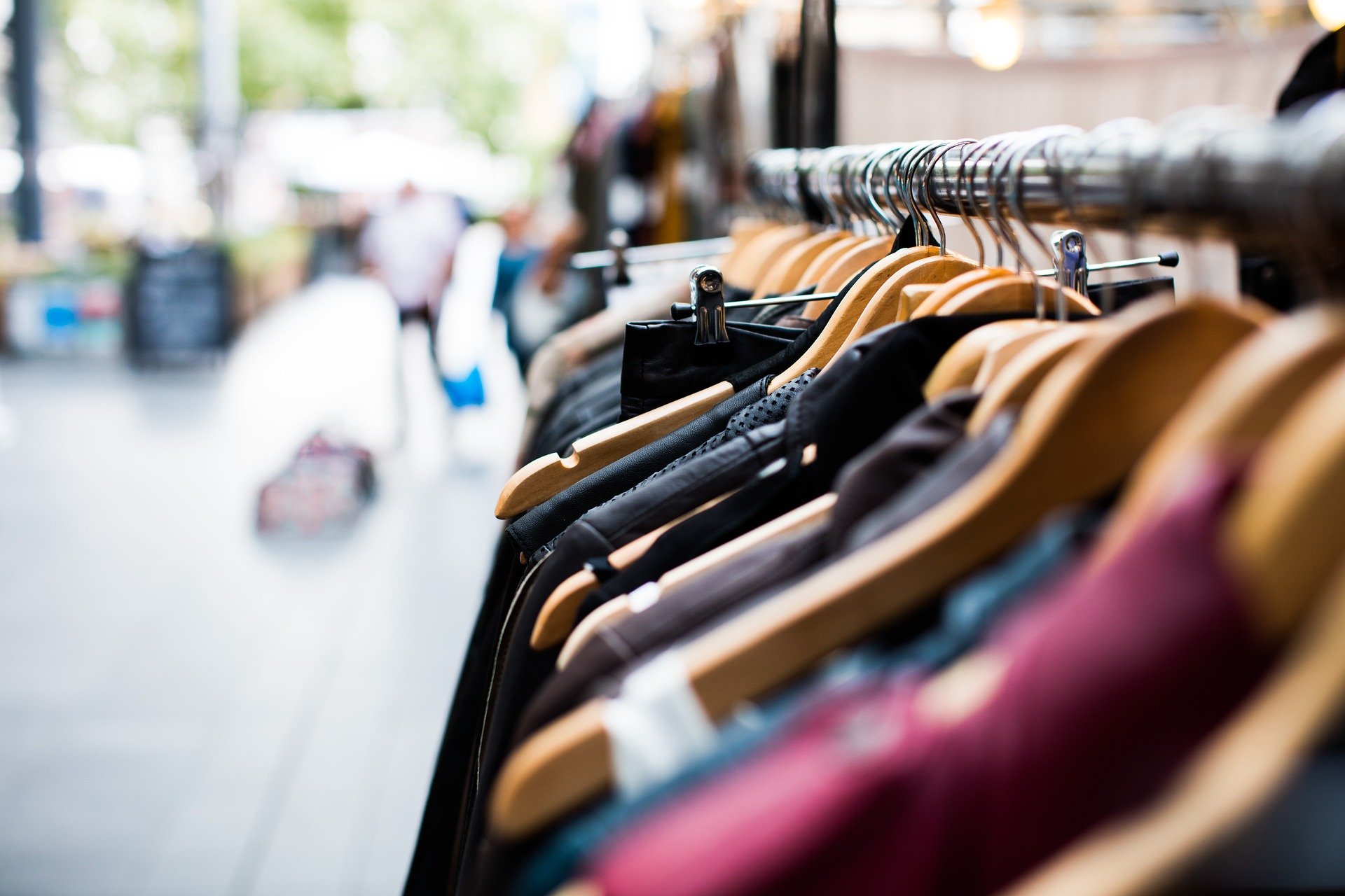 Comprar online ou na loja? Veja as vantagens de fazer compras em lojas ...