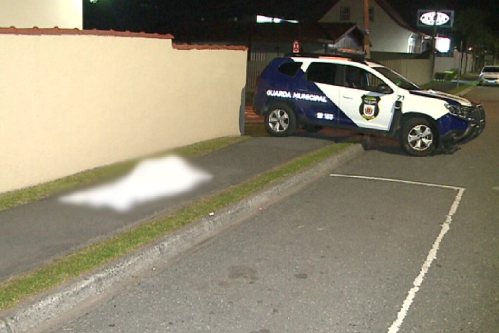 Homem é morto com tiro na cabeça em bairro nobre de Curitiba