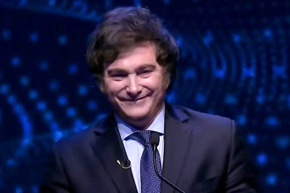 Ultraliberal Javier Milei é eleito presidente da Argentina