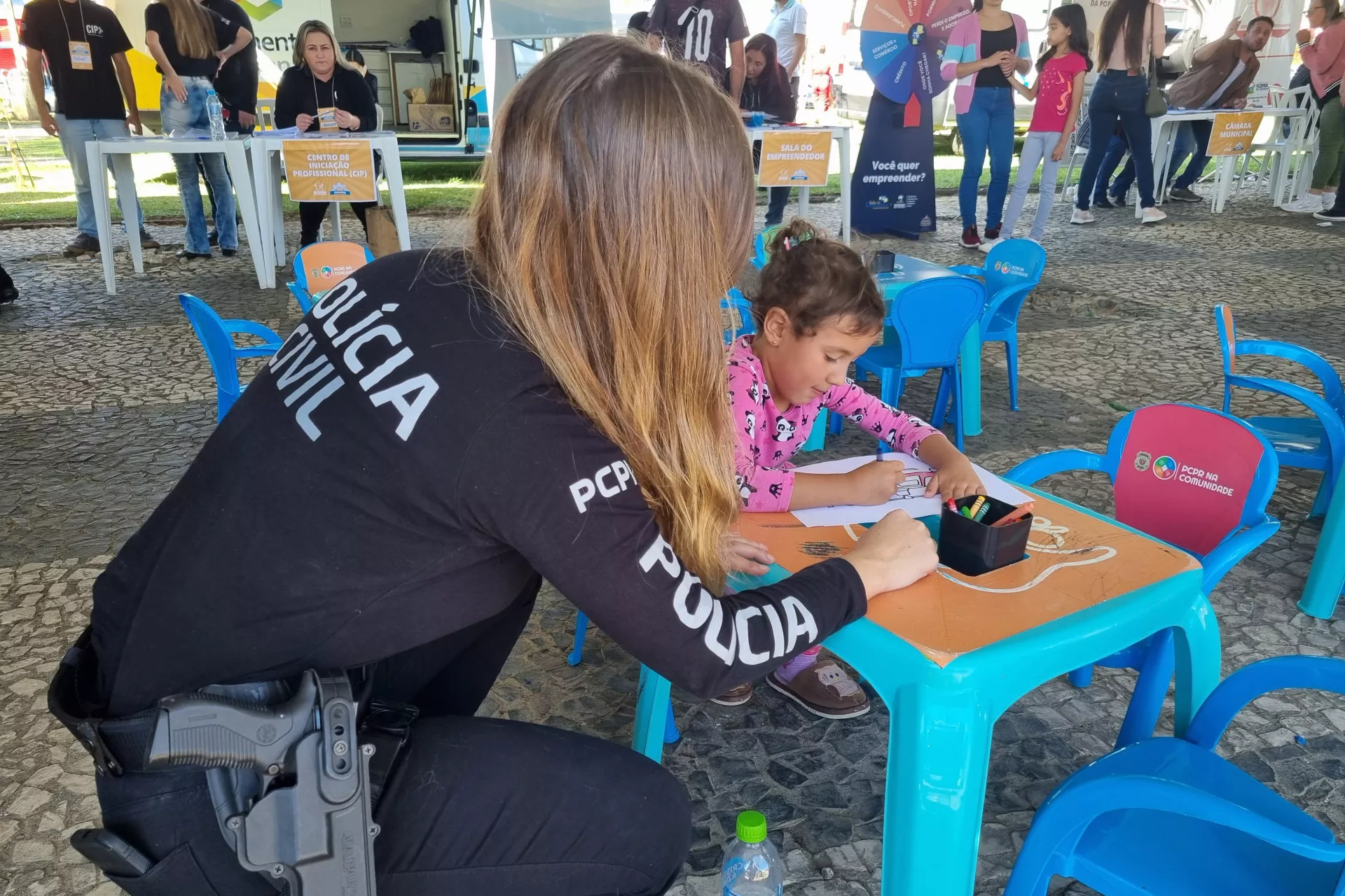 Polícia faz serviços para população de Colombo no fim de semana
