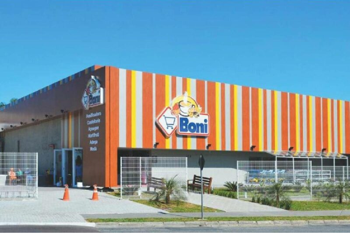 Rede de supermercados faz mutirão de empregos em Curitiba hoje