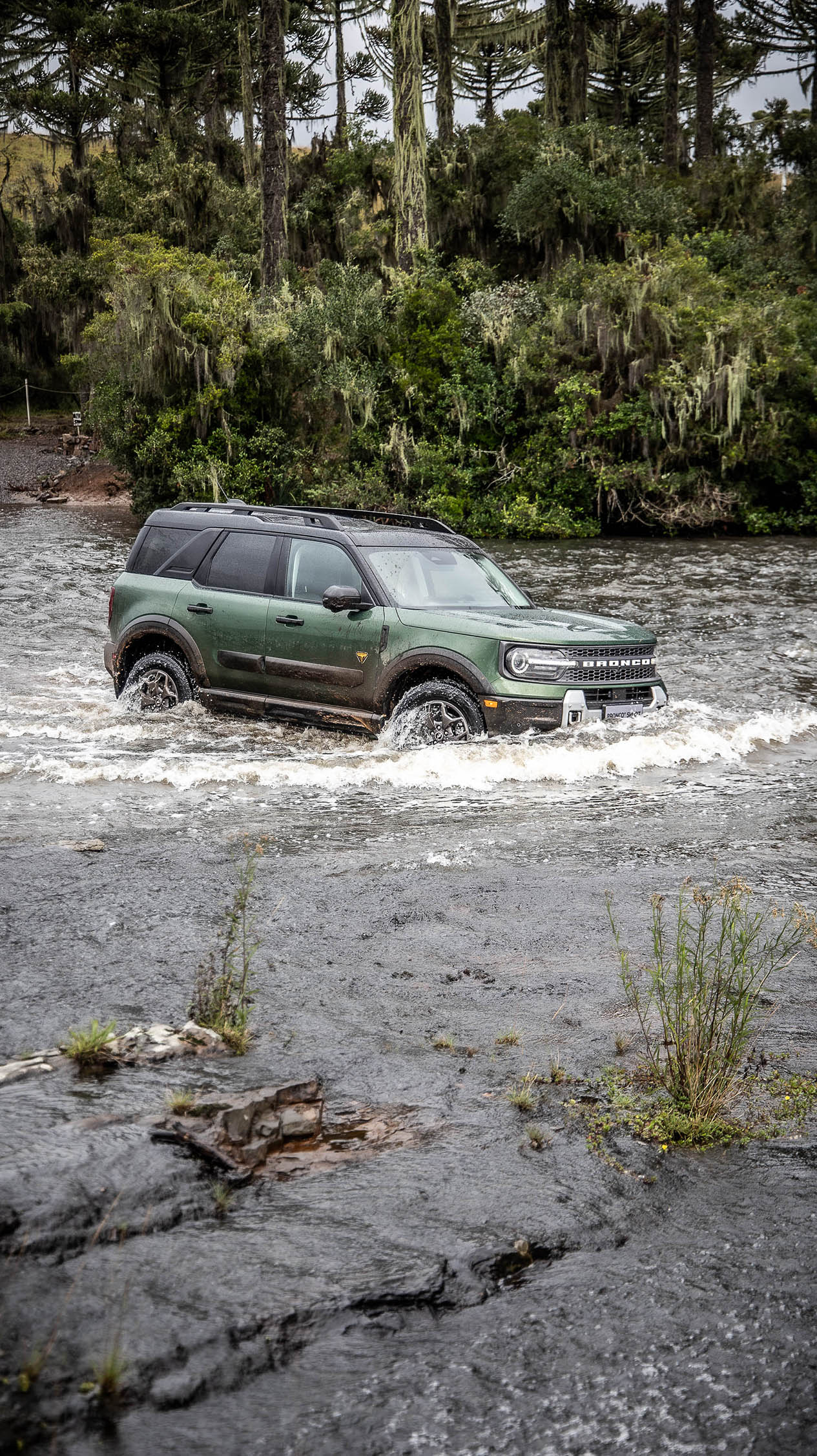 Ford Bronco 2025 chega ao Brasil com o DNA off-road