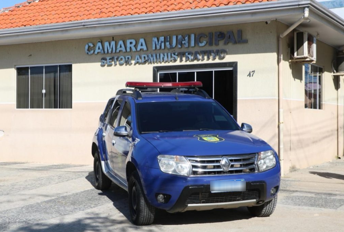 Funcionária encontra câmera escondida em banheiro da Câmara