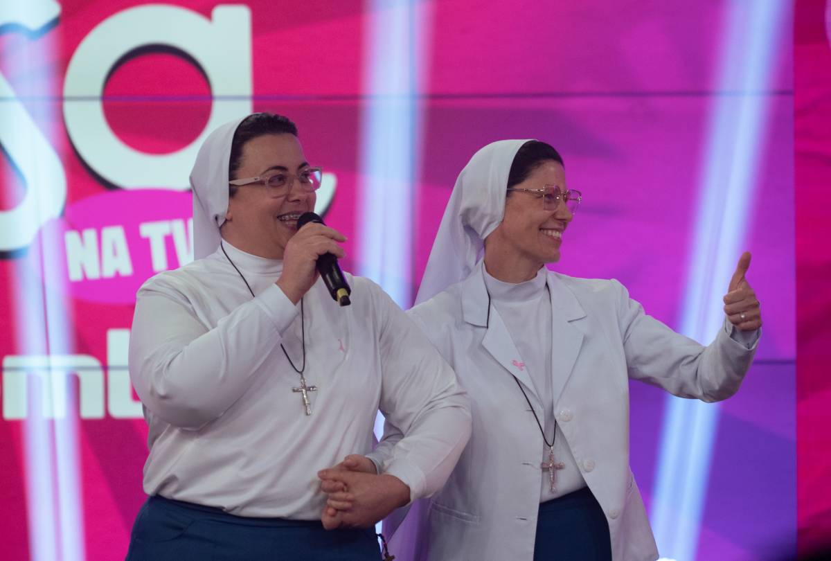 ‘Freira do beatbox’ faz todo mundo dançar na live do Outubro Rosa
