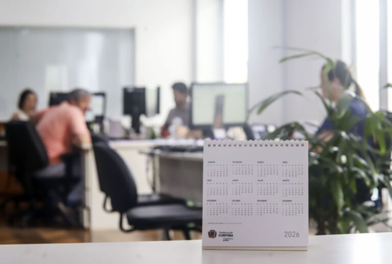 Curitiba divulga calendário oficial de feriados para 2026