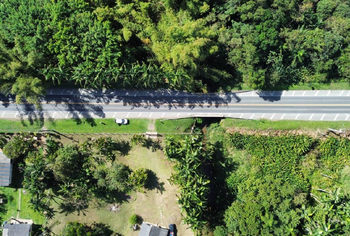 Trânsito na PR-408 terá 'Pare e Siga' durante obras em ponte