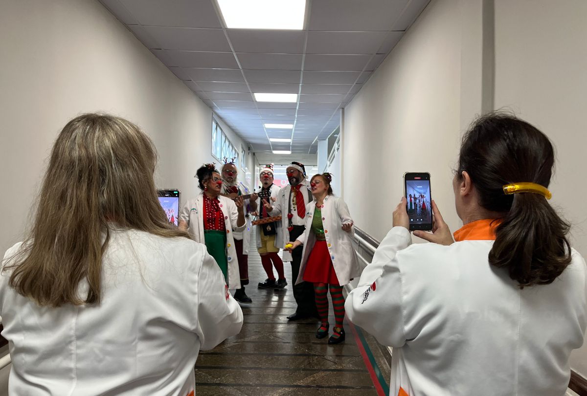 Os corredores do Hospital Cajuru revelam histórias de luta e humanidade