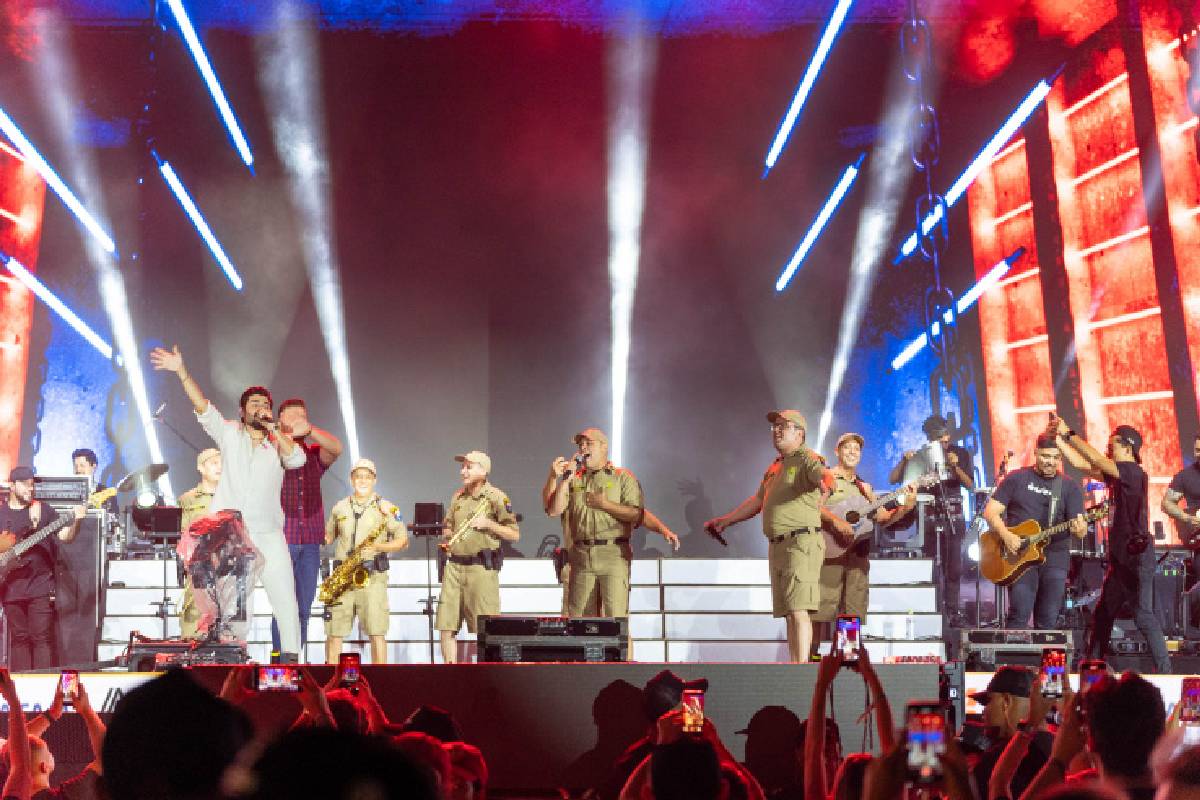 Zé Neto & Cristiano convidam banda da PM para cantar juntos