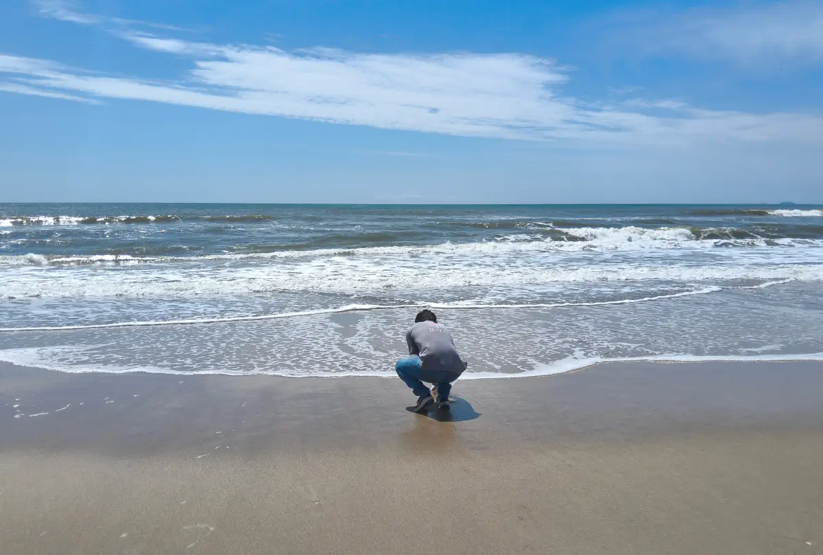 Após alerta no Paraná, outra praia terá monitoramento inédito da faixa de areia